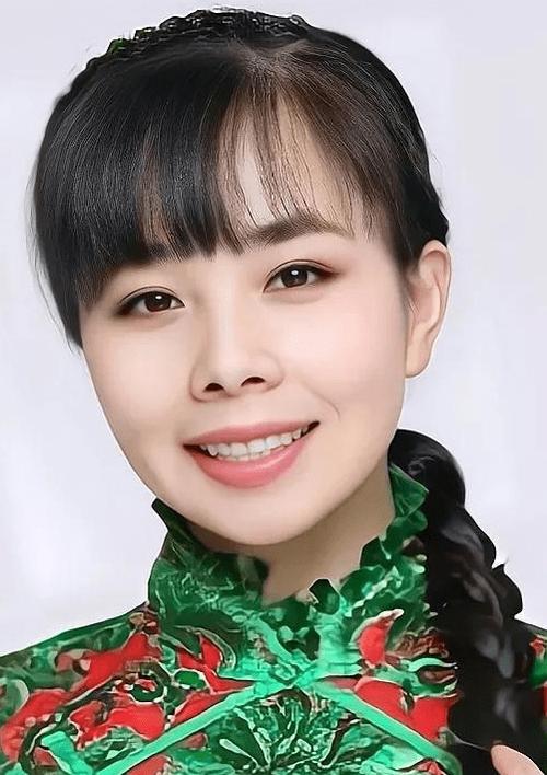王二妮身价多少亿图标