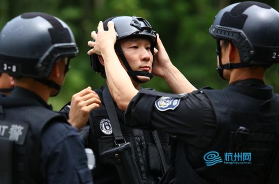 特警能把枪带回家吗图标