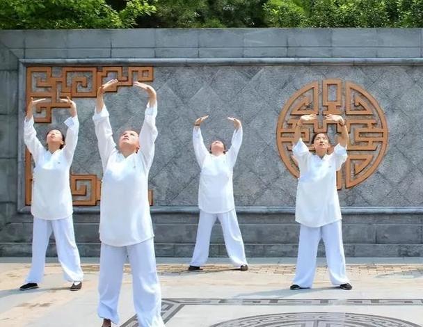 八段锦老人简易版图标
