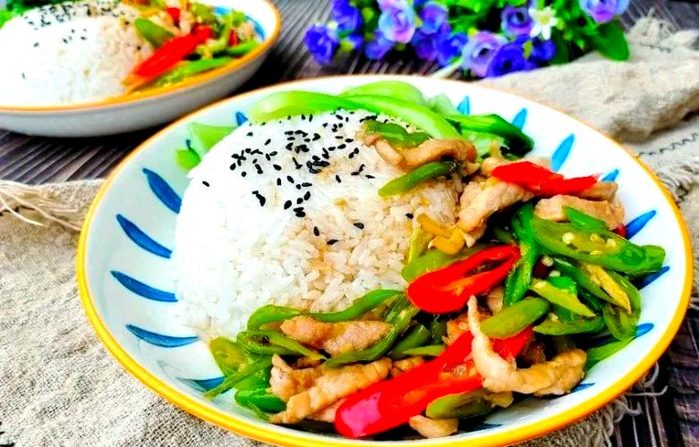 辣椒炒肉盖码饭图片图标