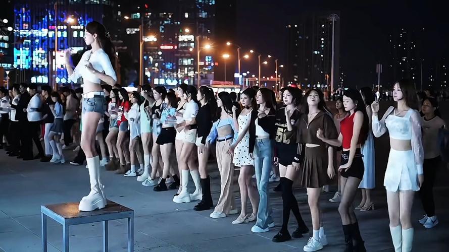 跳舞广场舞视频图标