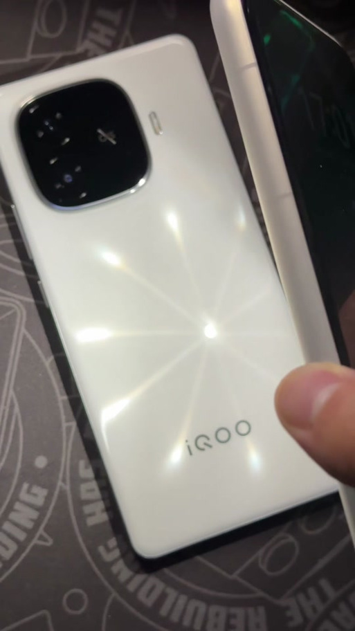 iqoo12pro指纹位置图标