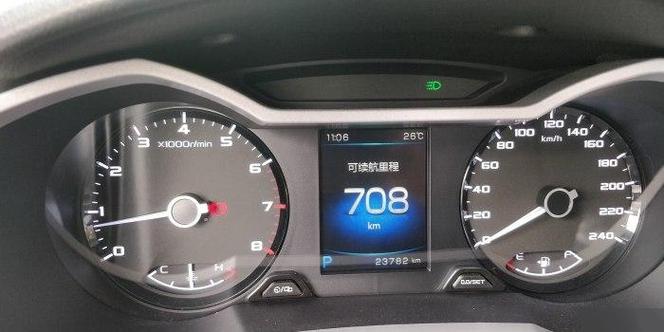 油箱加满显示里程数变少了图标