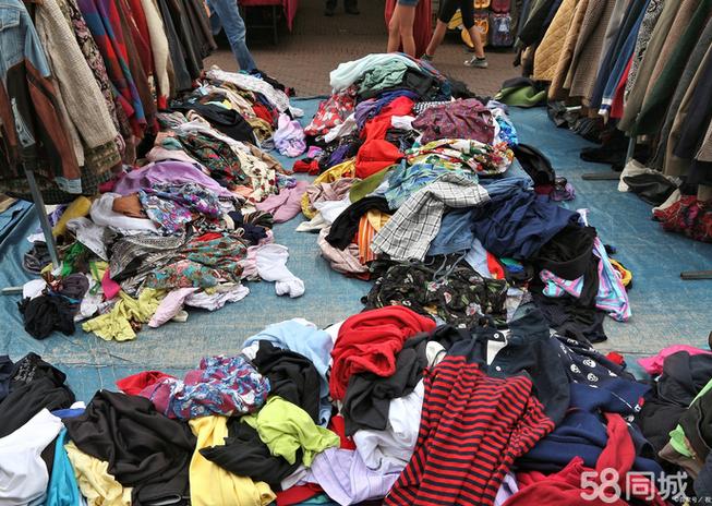 一天收100斤旧衣服正常吗图标