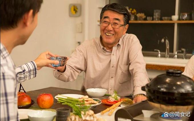日本人吃炸鸡视频截图