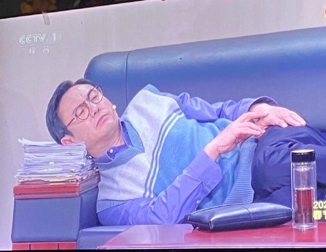 沈腾胃病发作视频