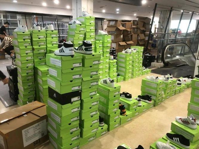 育泰运动有实体店吗图标