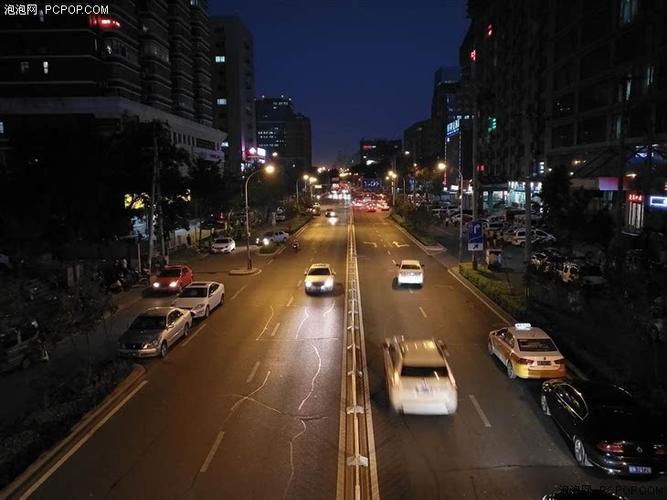 苹果手机对着光源拍照有亮点图标