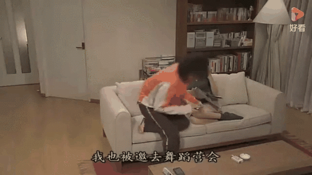 小奶狗亲吻还叫老婆是喜欢她还是喜图标