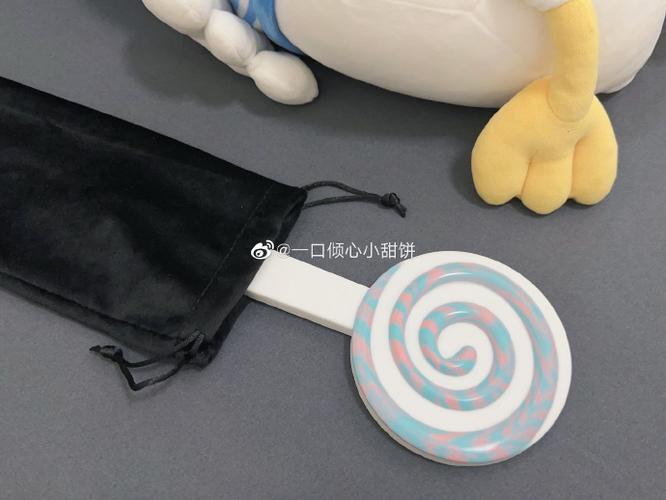 请你吃个桃桃什么意思图标