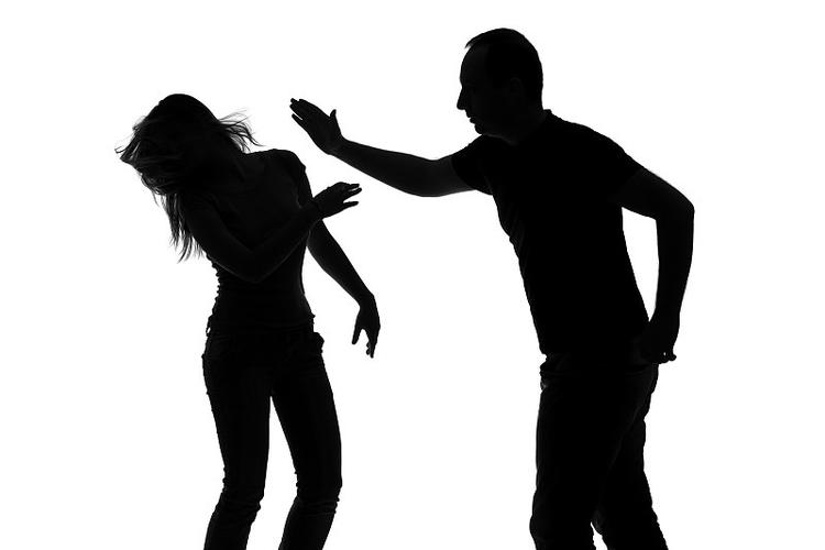 女人打男人耳光要负法律责任图标