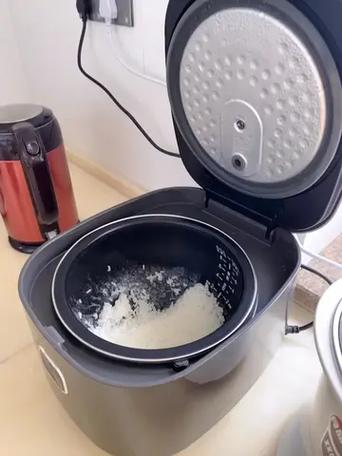 电饭煲嗡嗡响一招搞定图标