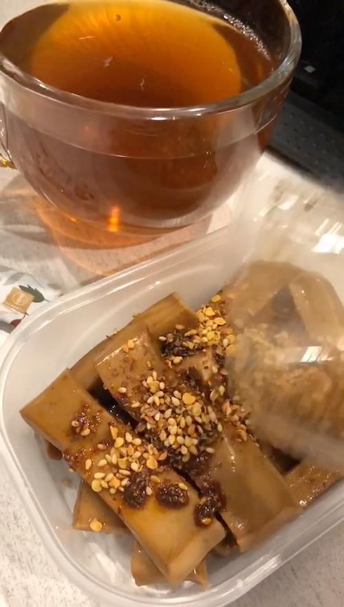 轻糖轻脂轻轻茶图标