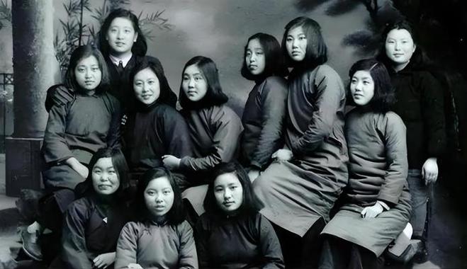 谍战:妻妾成群图标