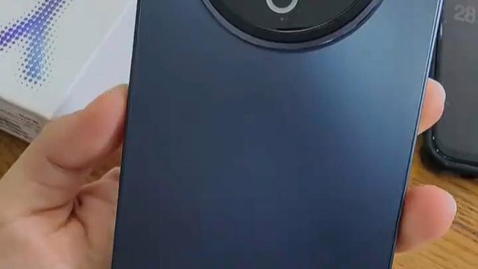 vivoy500后面几个摄像头