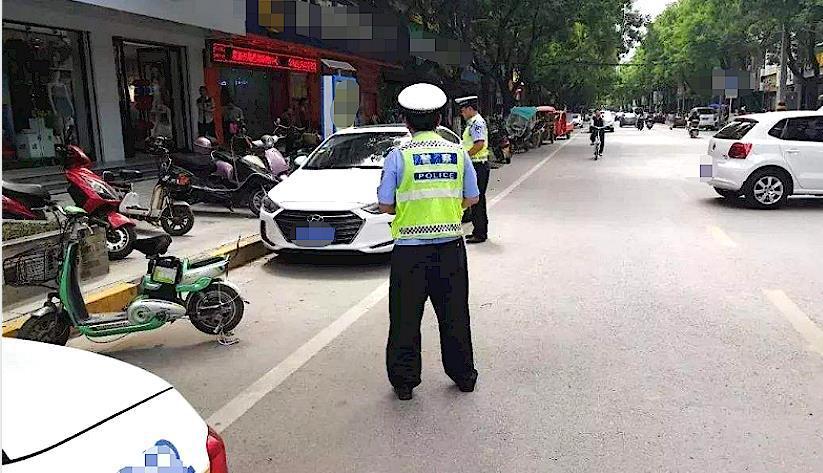 交警随手拍图标