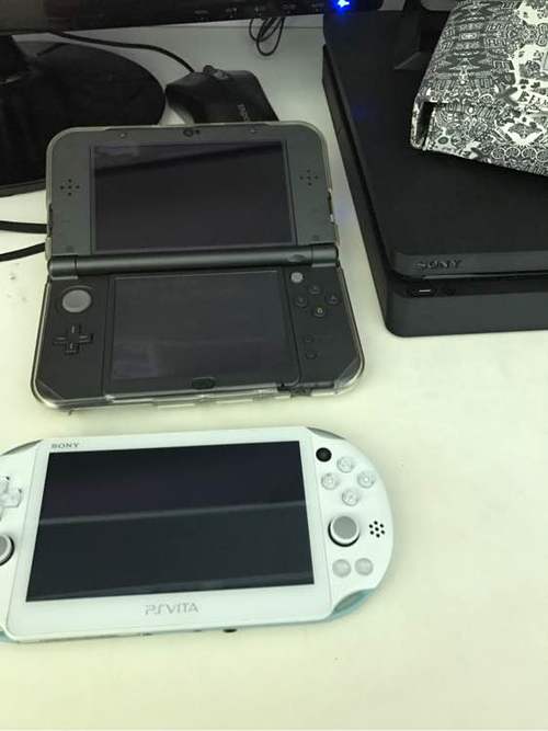new3dsll和psv哪个好