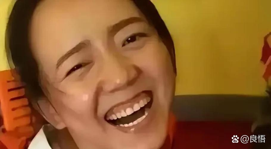 咧嘴笑表情包图标