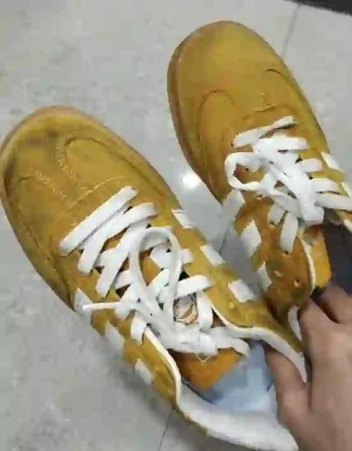 鞋上有黑污渍怎么去除图标