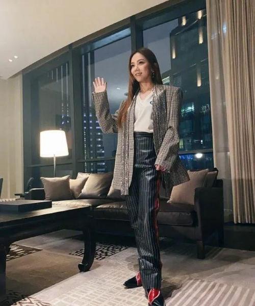邓紫棋拿过多少奖截图