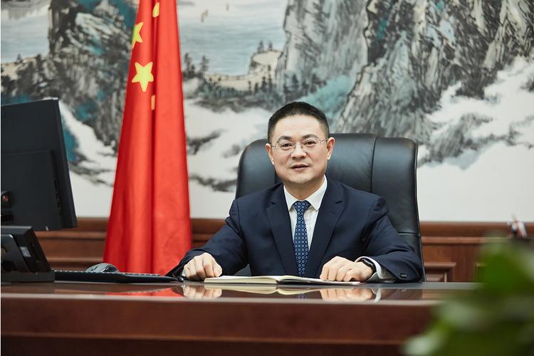 王诚个人简历图标
