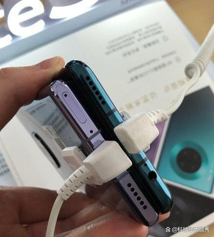 华为mate30没有耳机插孔吗