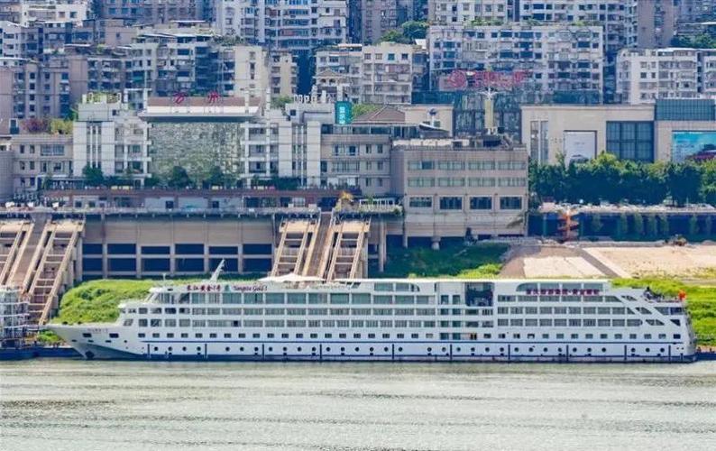 游轮一般住几楼最好图标