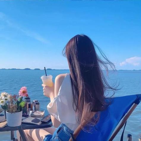 女生一看就喜欢的头像截图