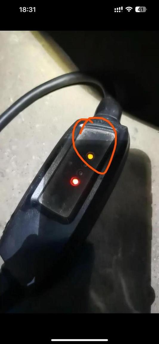充电枪错误灯闪烁