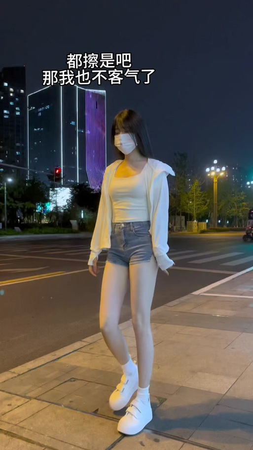 皮皮小可爱真人版照片图标
