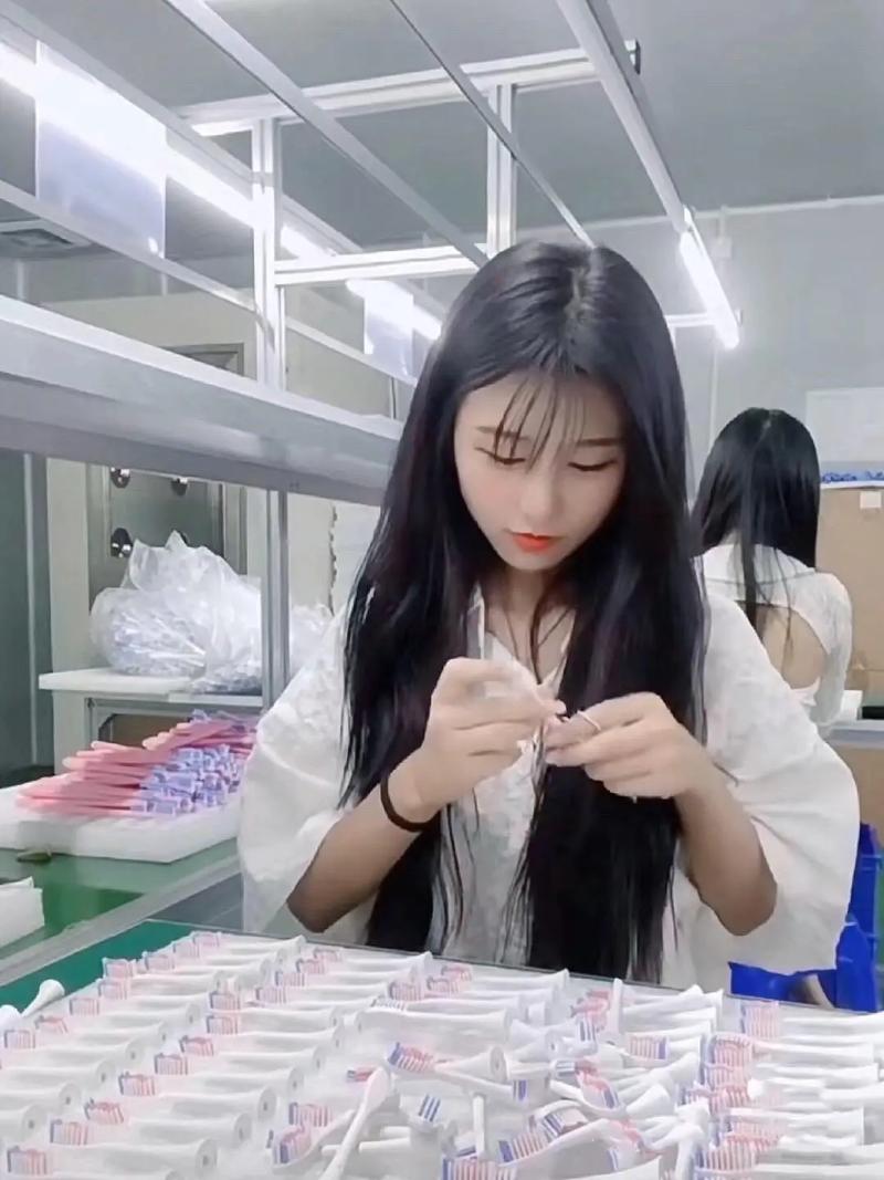 电子厂女工一般做什么图标