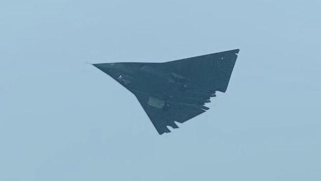 歼-36仿真纸飞机图标