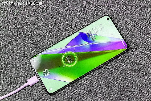 oppo充电显示绿色和黑色闪电截图