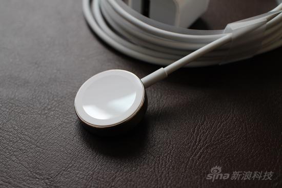 苹果手表充电插头截图