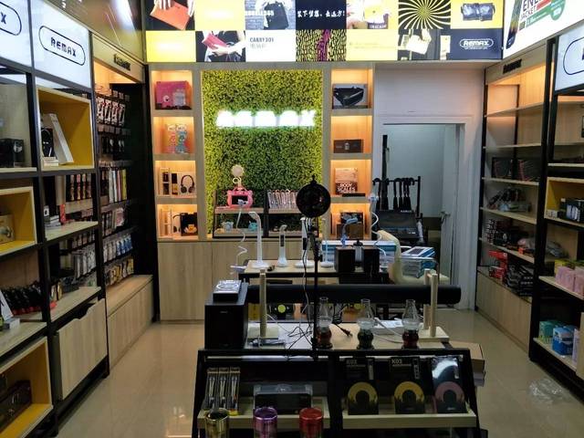 开潮品店赚钱吗