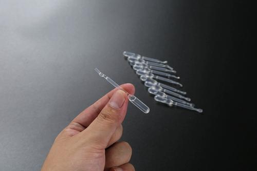 手机贴膜白边液怎么清理截图