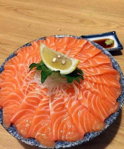 日本人吃三文鱼吗