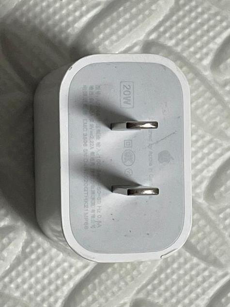 iphone20w充电头