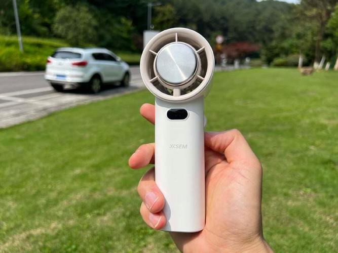 小型强力电风扇图标