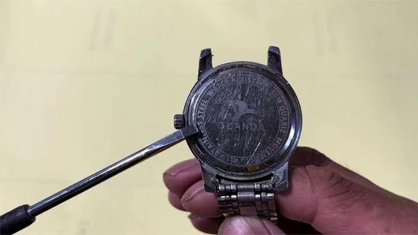 手表后盖太紧撬不开怎么办图标