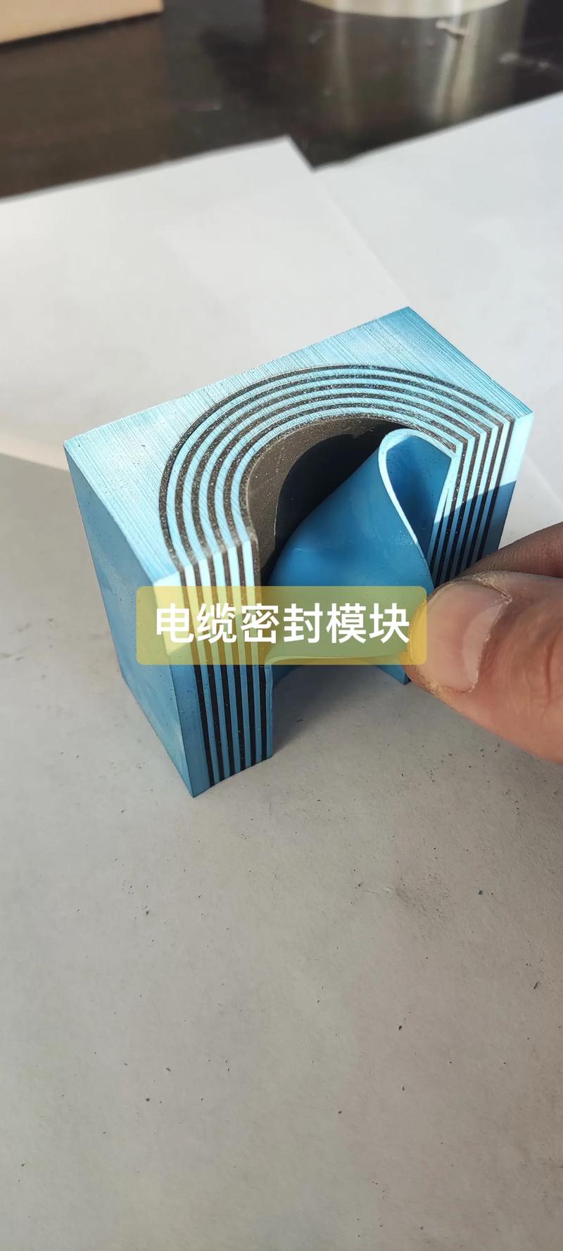 如何给文件夹设置密码不让别人看图标
