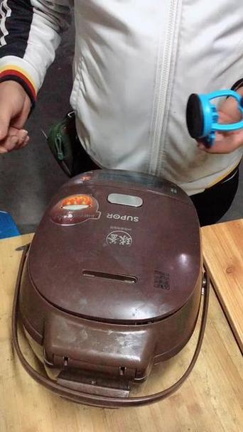 苏泊尔电饭煲锅盖拆解视频教程图标