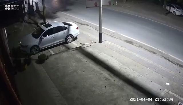 监控一到晚上就看不到图标