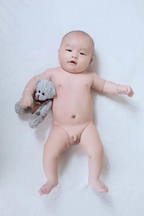 宝宝100天的特征截图