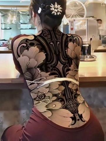 敢纹身的女人一般干净吗图标