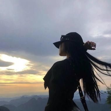女生突然换了微信头像图标
