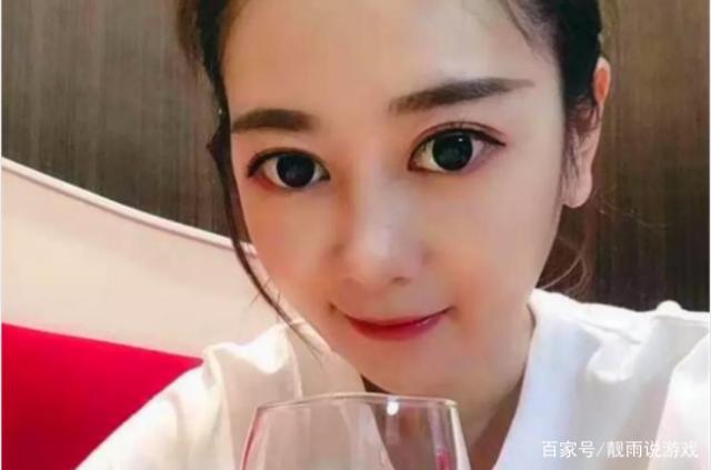 虎牙小月月图标