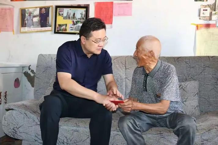 雄熊烈火高大力截图