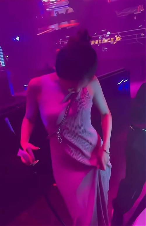 正经女孩会去蹦迪吗图标