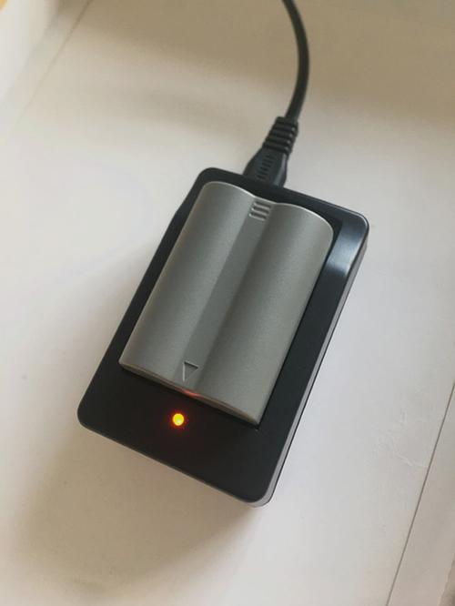 尼康d90能直接充电吗截图